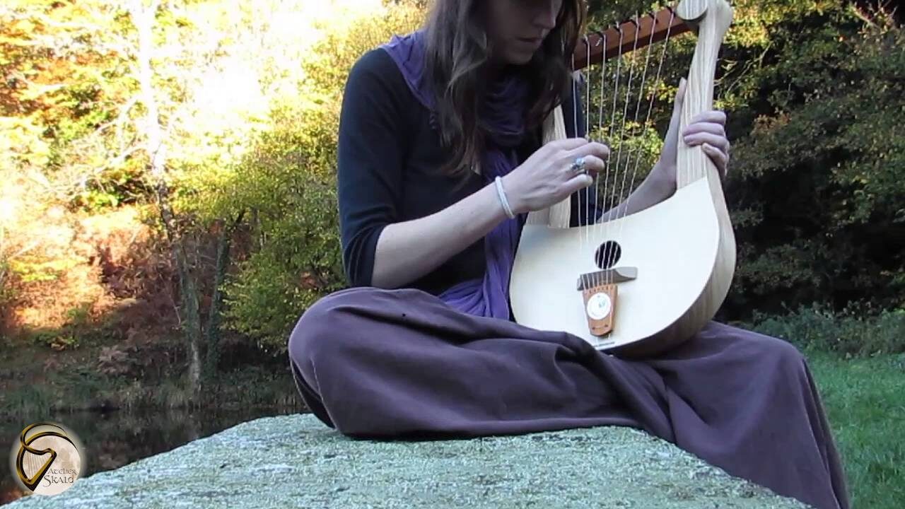 LIRA, INSTRUMENTO MUSICA. HISTORIA Y TIPOS. - NEOMÚSICA